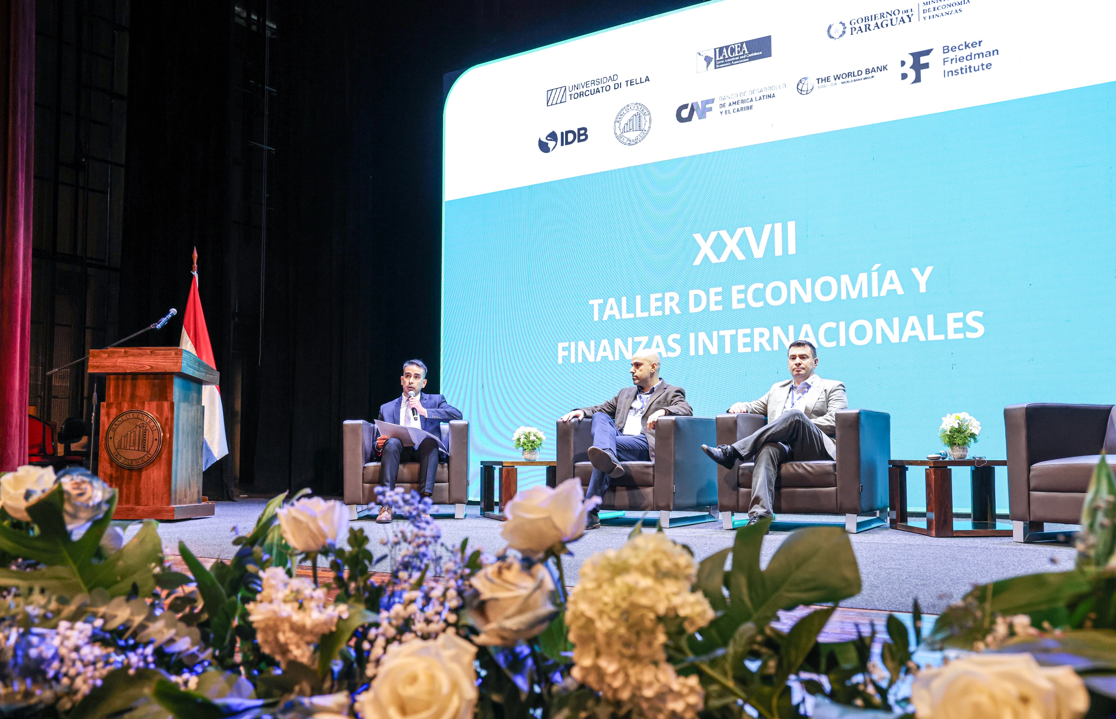 Autoridades y expertos internacionales abordan reformas económicas y tributarias en el XXVII ...